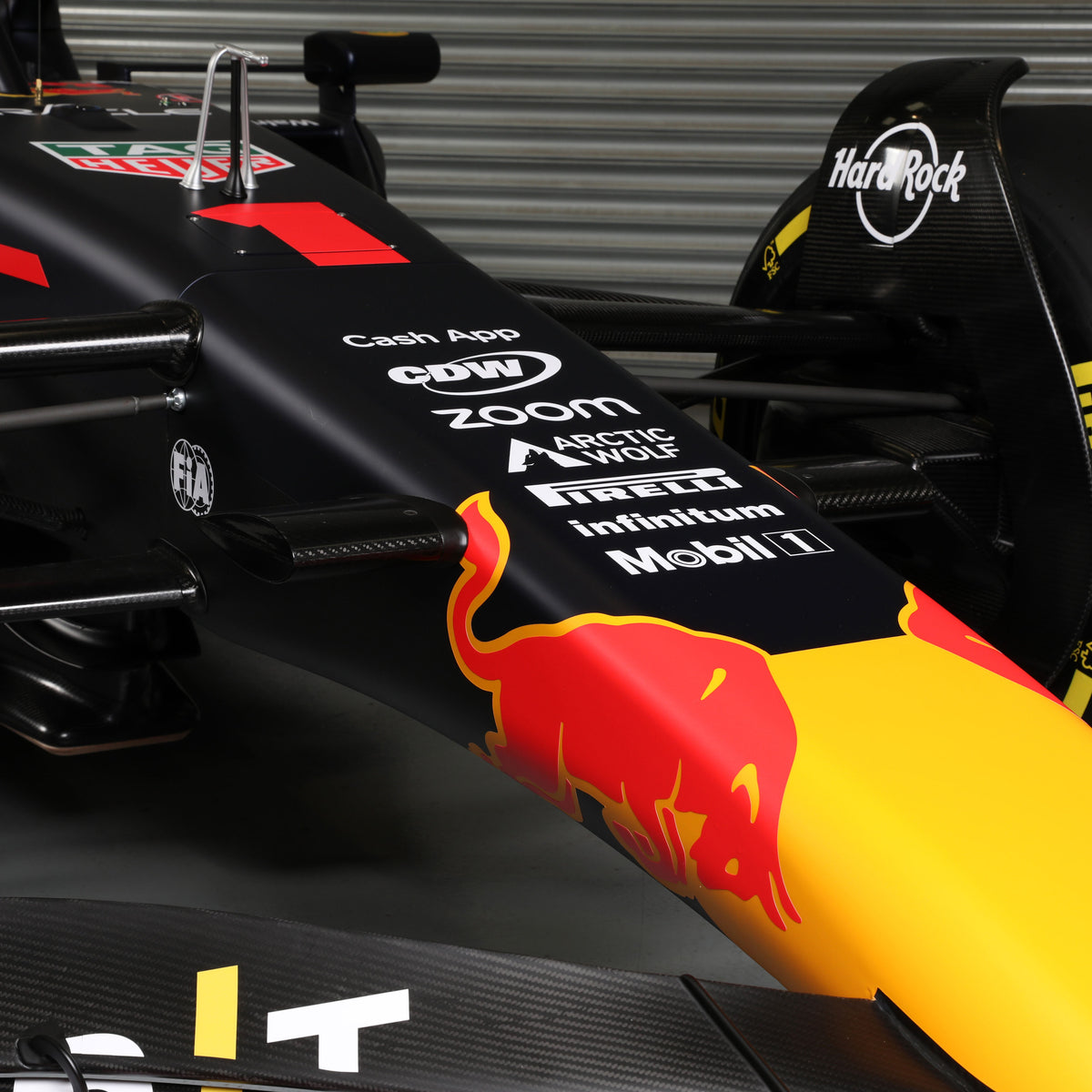Official Oracle Red Bull Racing 2023 RB19 Show Car – F1 Authentics